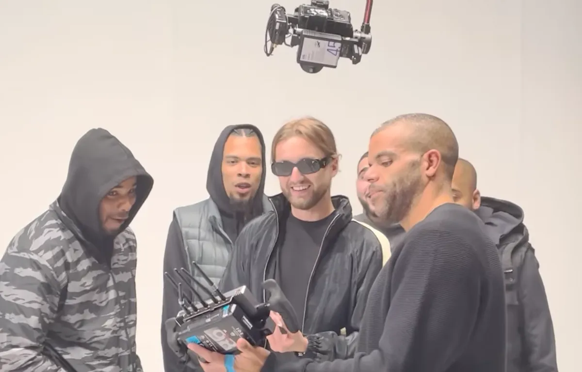 Kevin en S10 geven eigen draai aan Sef klassieker De Leven op ...