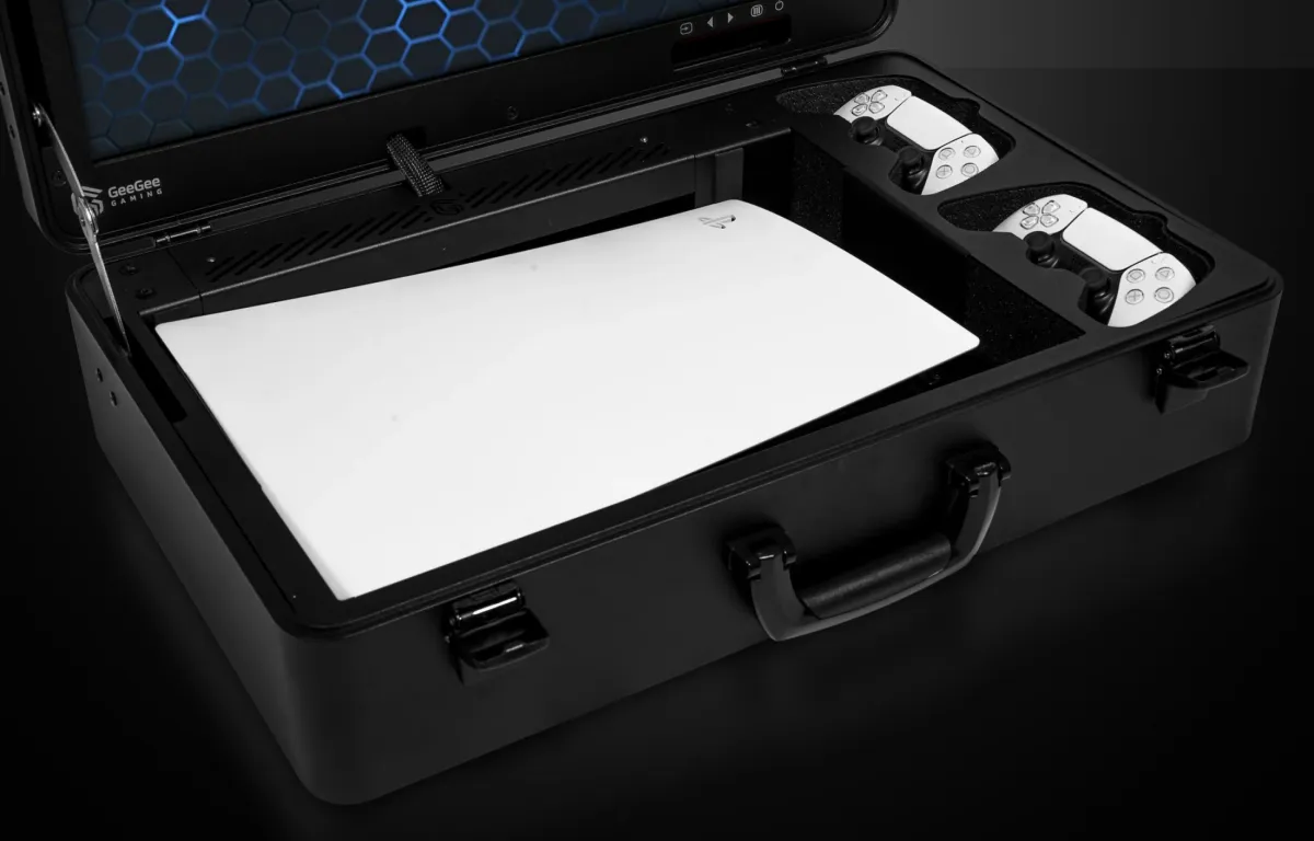 Onderweg gamen wordt nu nog interessanter met de Gaming Case van ...