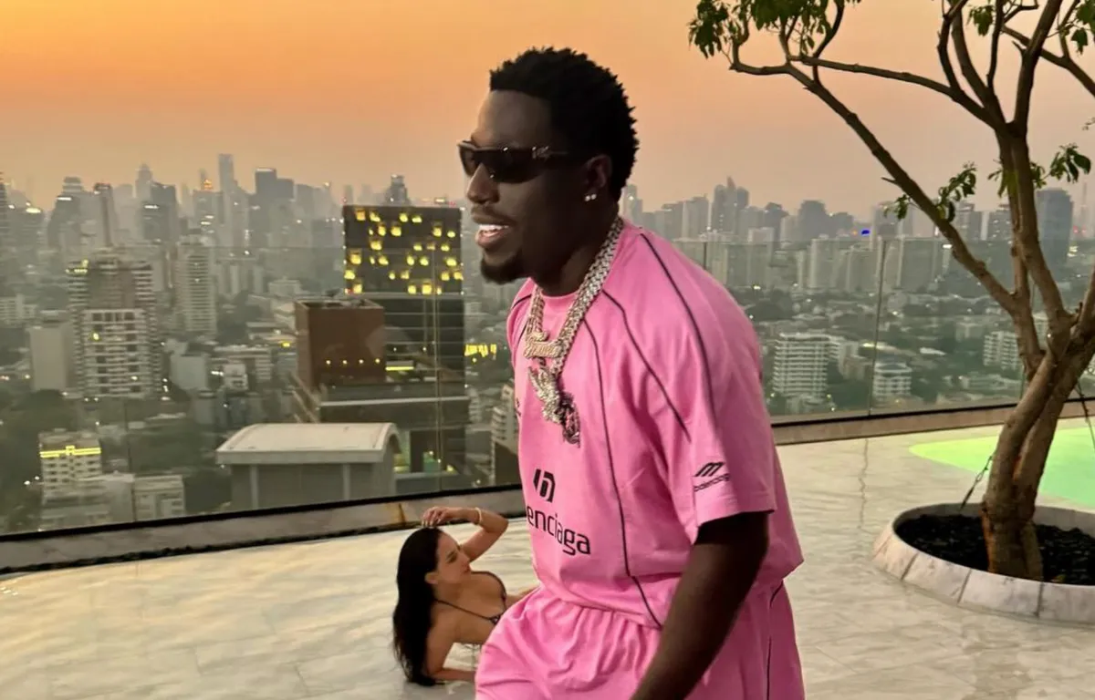 Frenna houdt de gemoederen bezig na gewaagde foto met Yolanthe