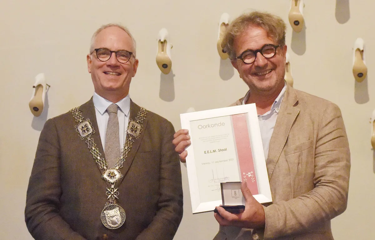 Bronzen waarderingspenning voor Edmond staal Bronzen waarderingspenning voor Edmond staal