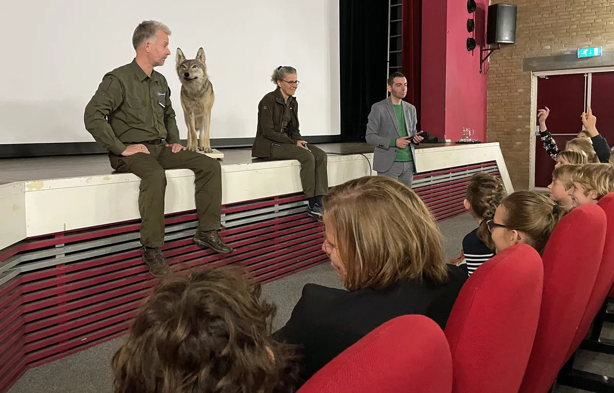 65 basisschoolleerlingen bekijken samen de film ‘Wolf‘
