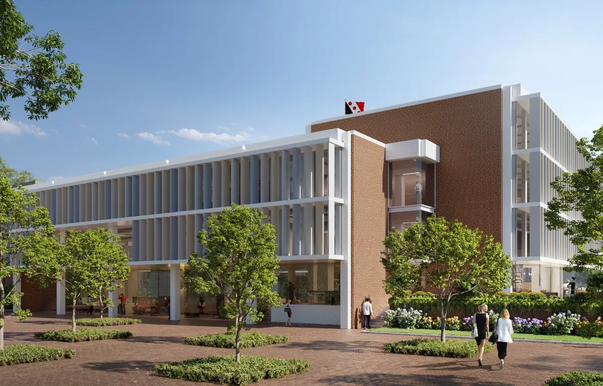 Wethouder Cees Lok legt ‘Laatste Steen’ van HUIS van Roosendaal