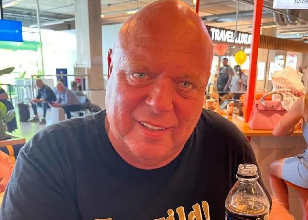 Henny Huisman sloopt Peter Gillis: ''Neppe dikzak''
