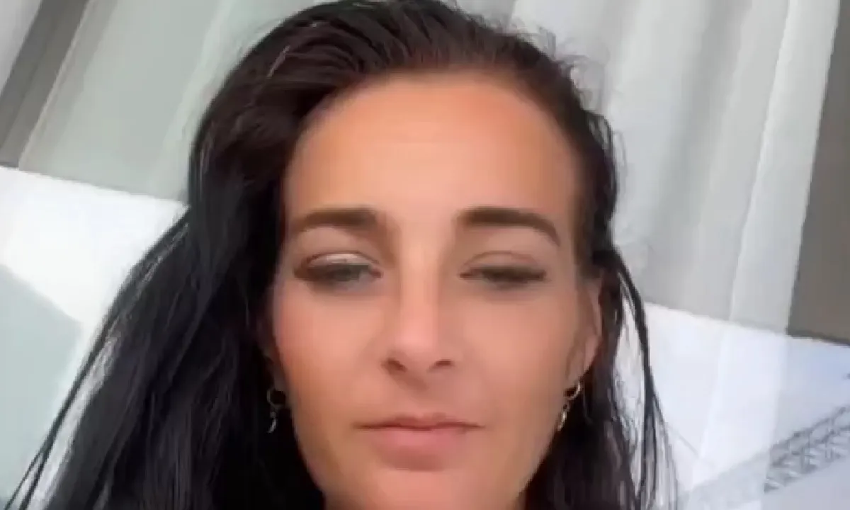 Nicolleke heeft snel geld nodig, bedenkt meest schaamteloze actie ooit