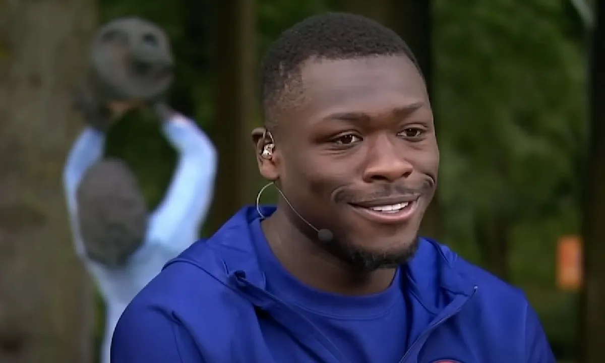 'Brian Brobbey randt vrouw aan en stuurt haar zeer dwingend bericht'