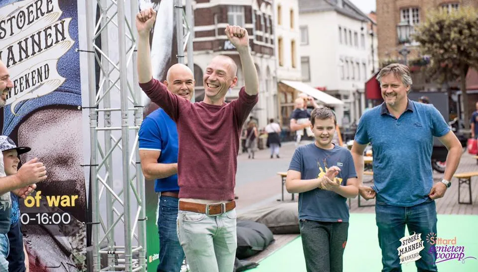Eric Hensen wint titel Stoerste Papa van Sittard