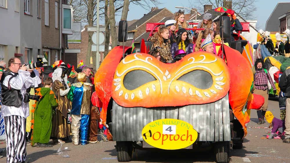 Carnaval in Sittard mét Kanón van Balkón, Sjolierecarnaval en wellicht ...