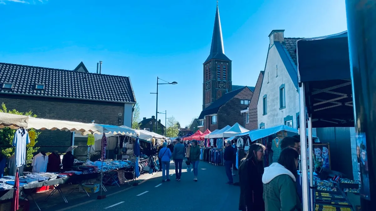 Op paasmaandag naar de Paasmarkt in Born!