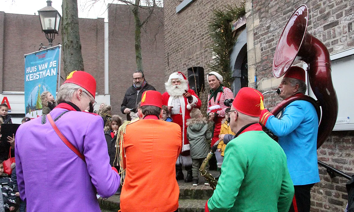Huis van de Kerstman in Sittard geopend