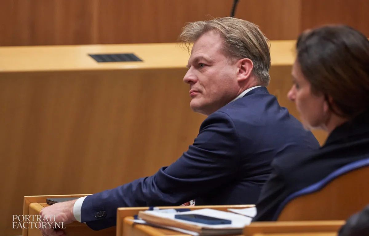 Vertrouwen in formatie keldert: VVD- en PVV-kiezers meest kritisch op ...