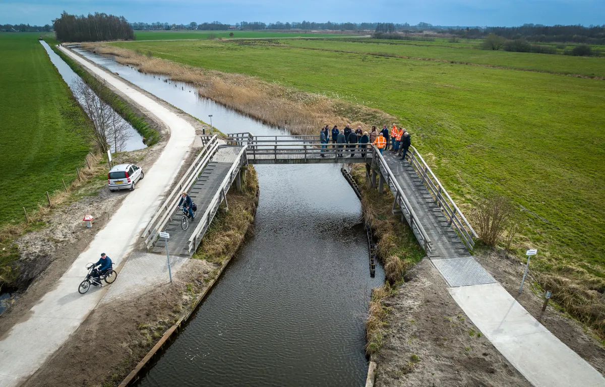 Feestelijke opening fietspad Wanneperveen-Giethoorn