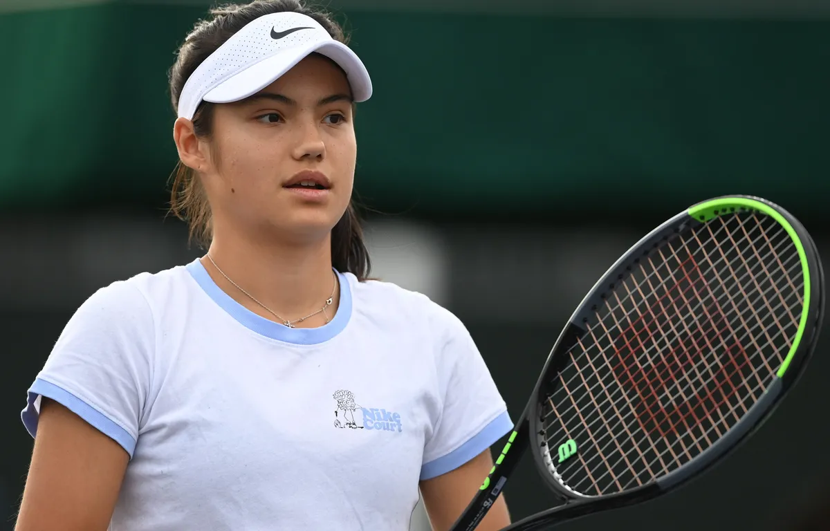 Video: Emma Raducanu shows off ridiculous strength during training session