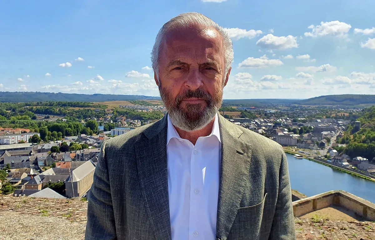 Huub Stapel helemaal klaar met influencers in de filmwereld: "Rot gauw ...