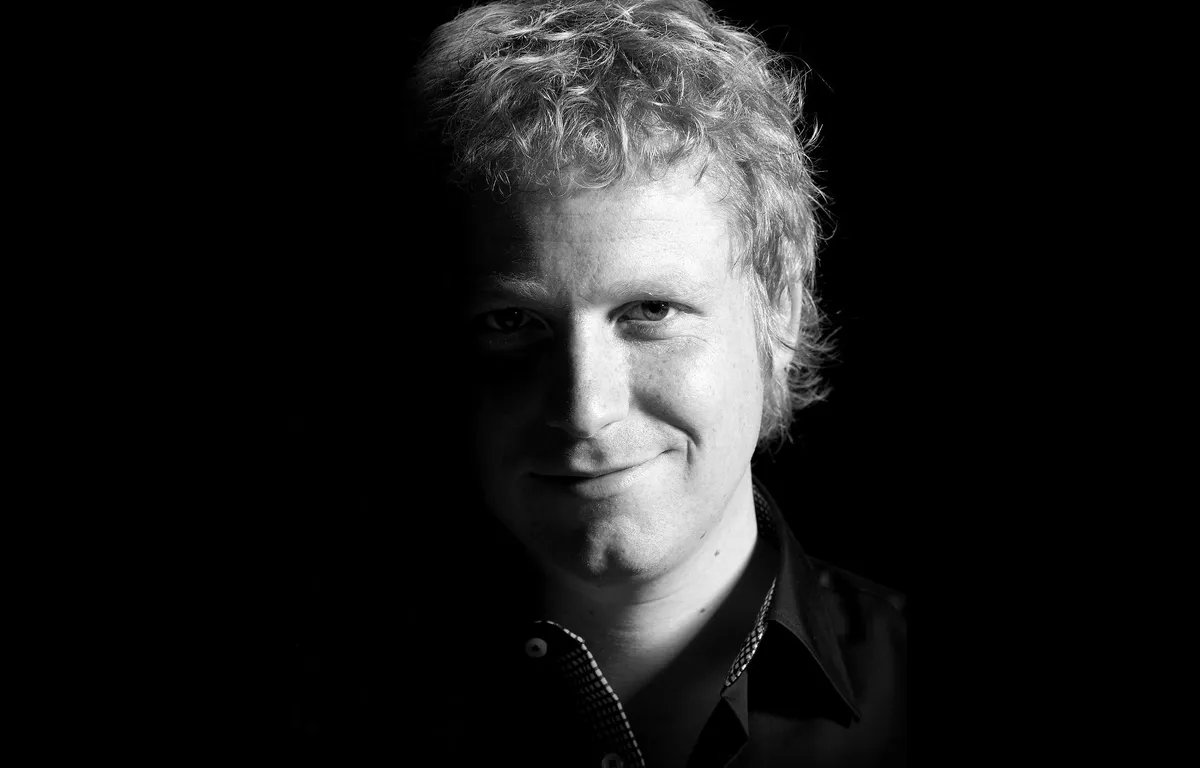 Zieke cabaretier Thijs Kemperink zegt eerstkomende shows af