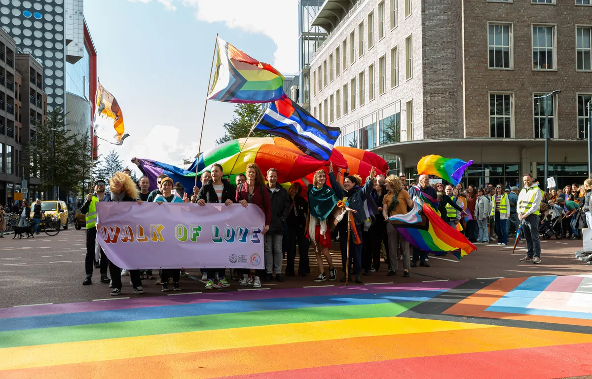 Walk of Love trekt zaterdag met noodzakelijke liefdevolle oproep door ...