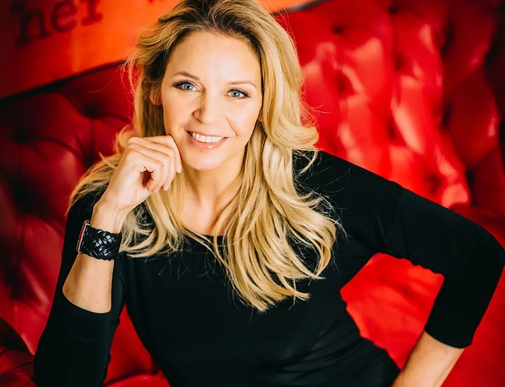 Interview Esther Verhoef verplaatst naar Theater de Schalm