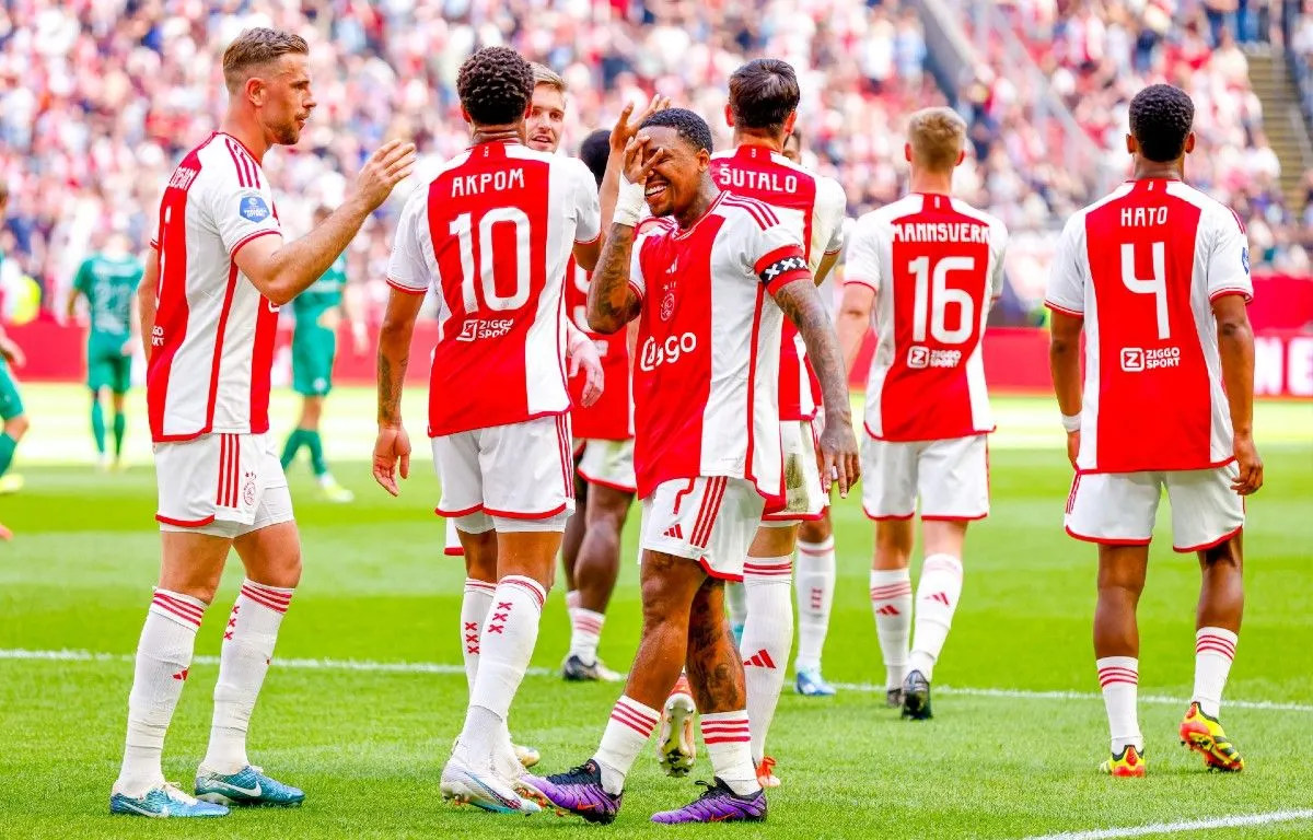 'Bom ontploft nu helemaal bij Ajax'