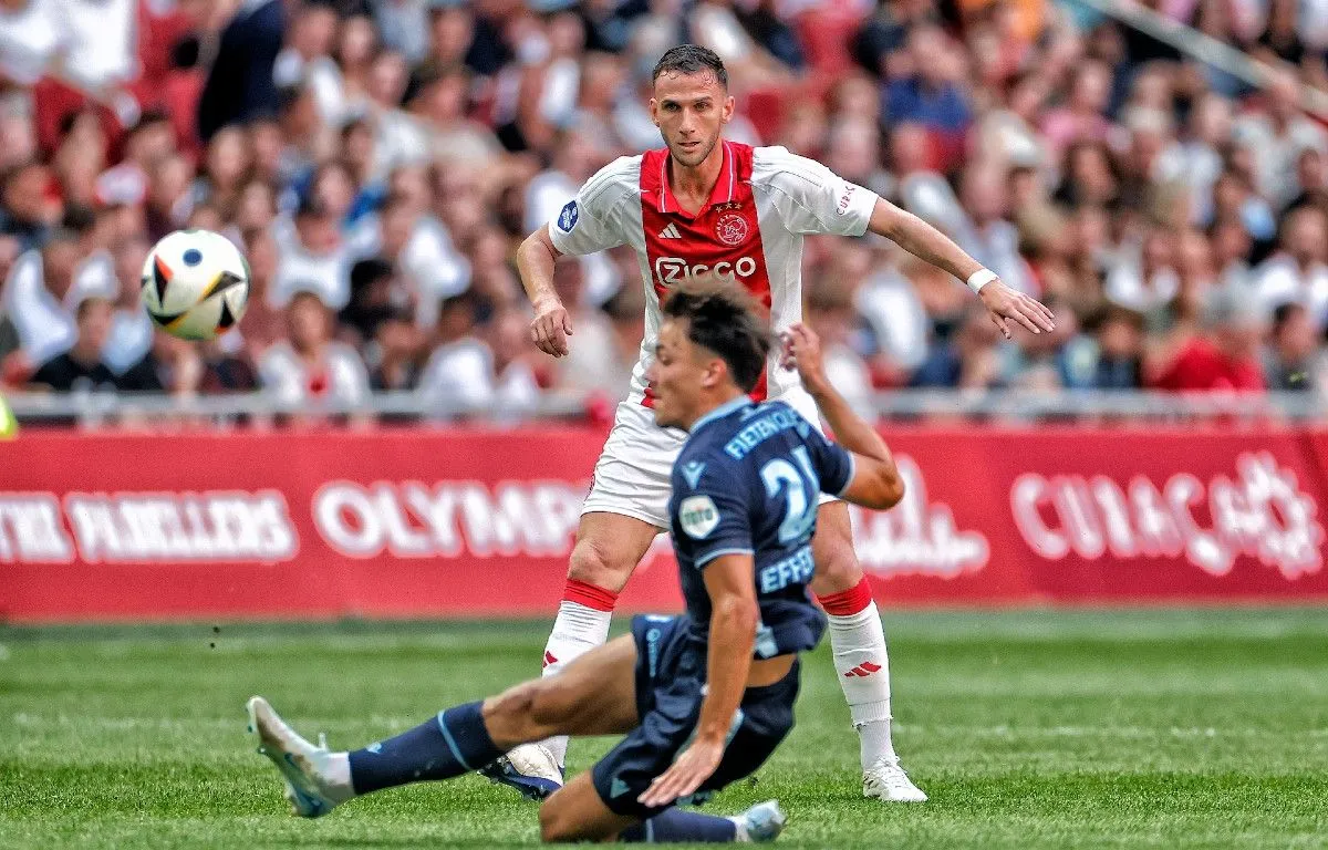 De verlossing nabij: 'Ajax neemt afscheid van totale mislukkeling'