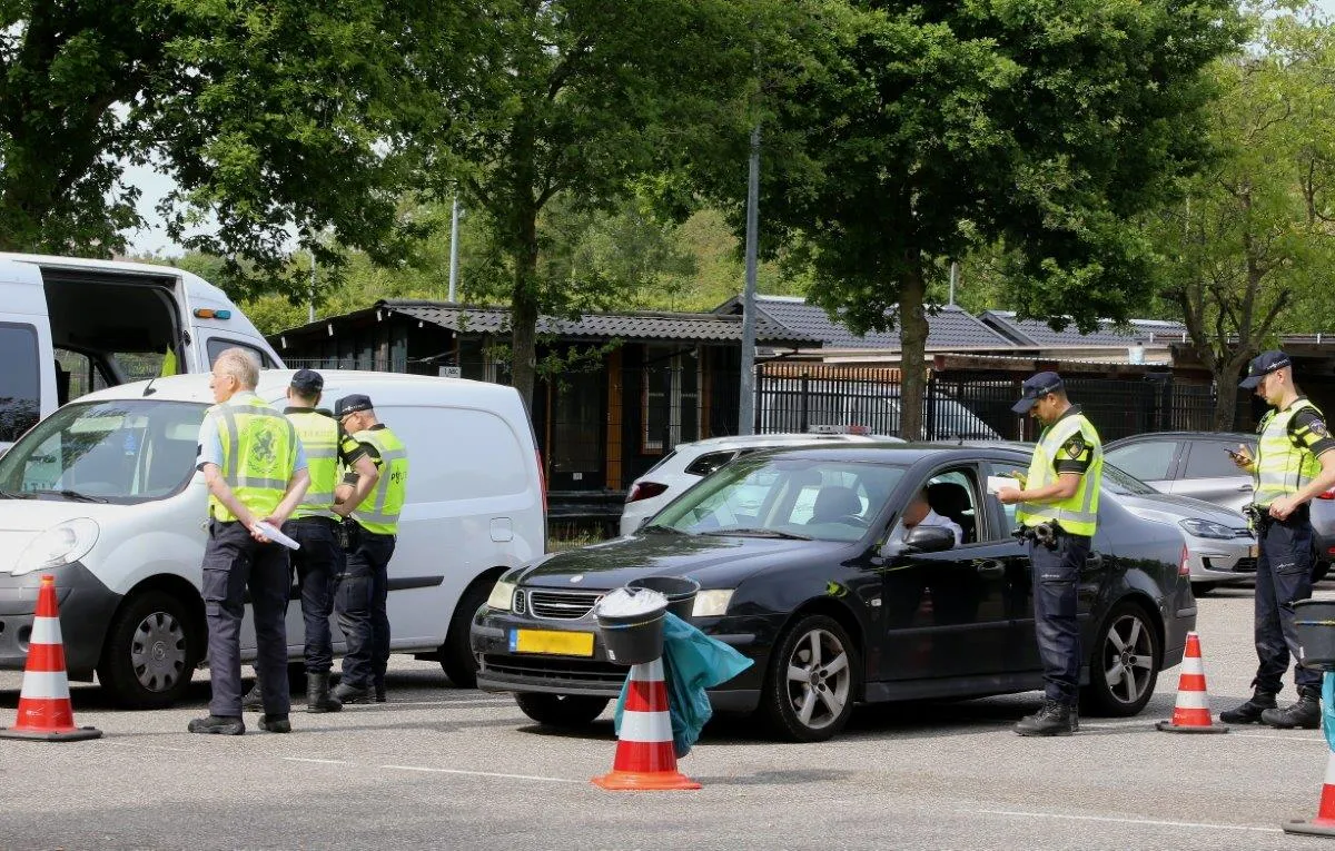 Grote verkeerscontrole door politie en Belastingdienst op N65