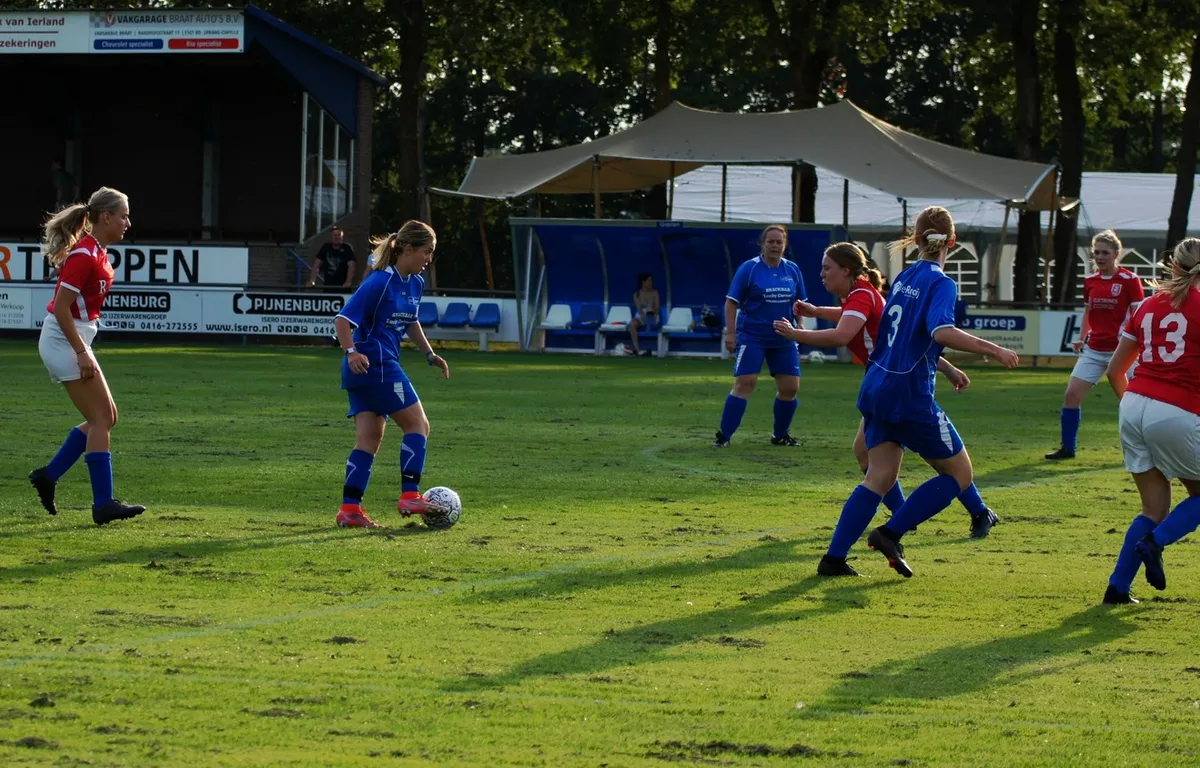 Baardwijk zondag wint Waalwijk Cup vrouwen 2022 bij S.V. Capelle
