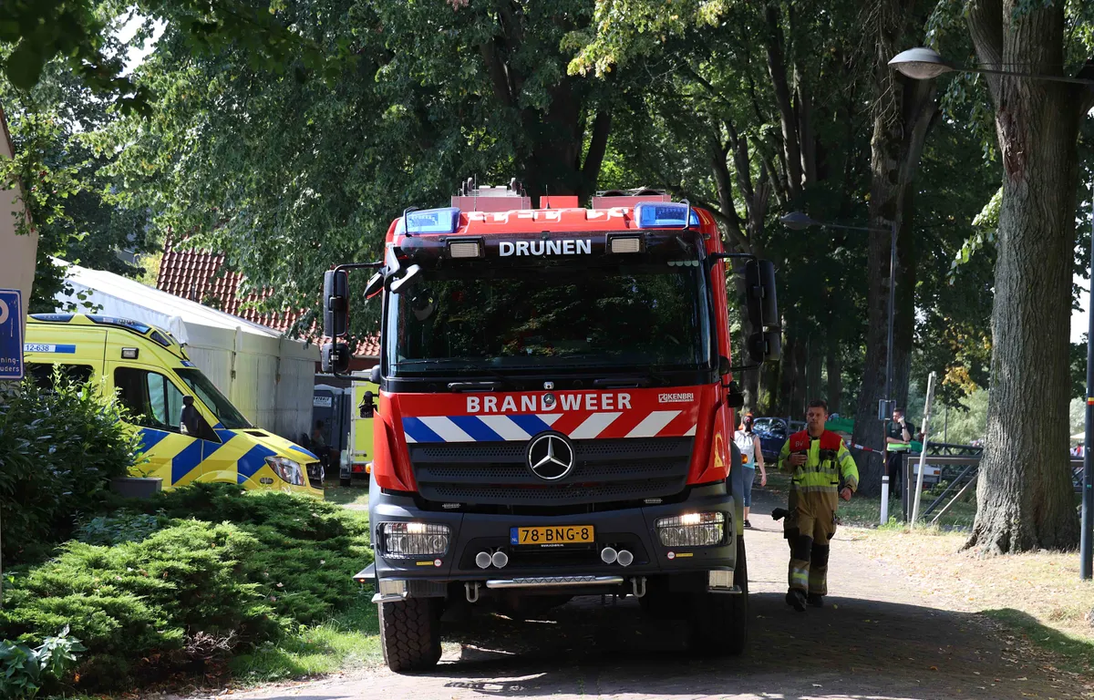 Brandweer ventileert EHBO post 80 van de Langstraat aan de Winterdijk ...