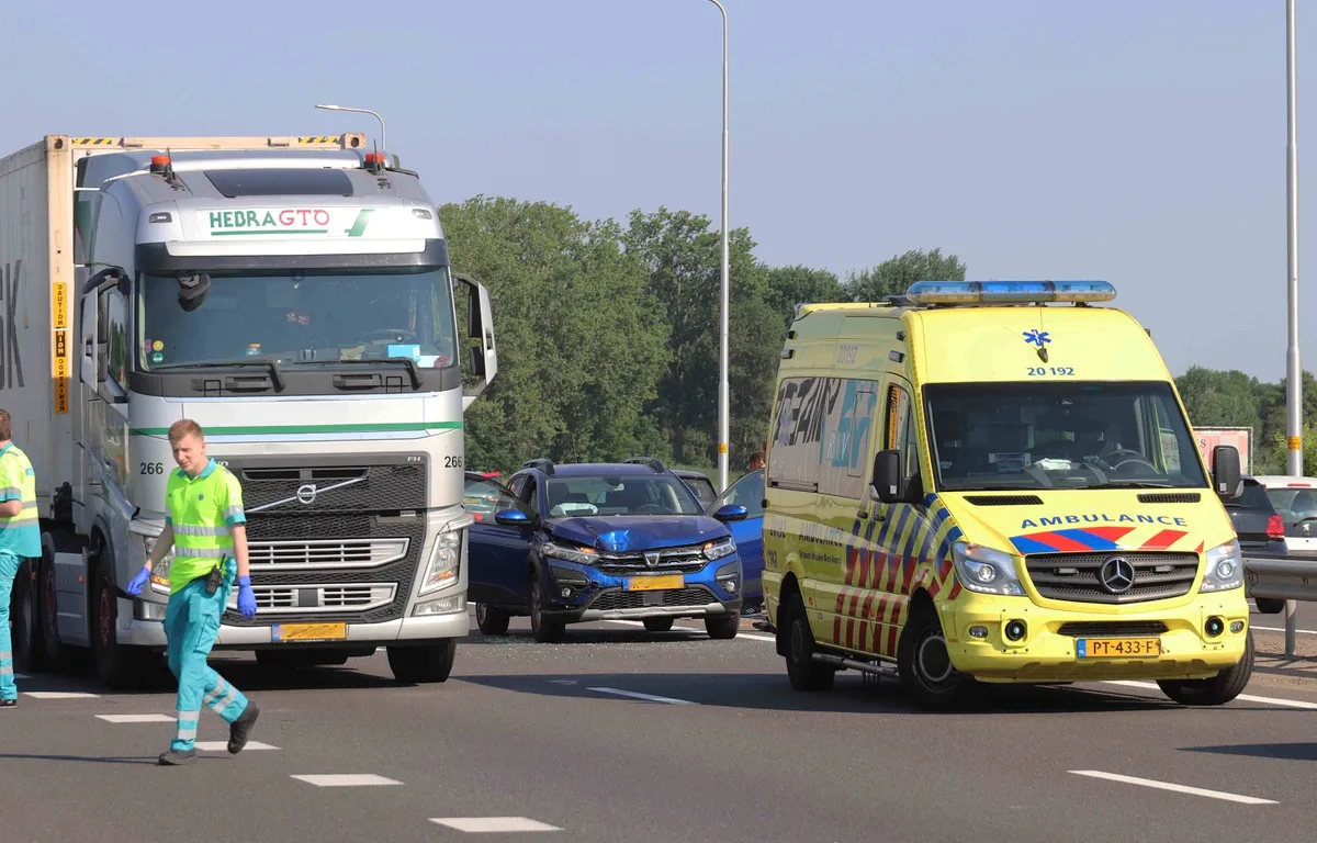 Ongeval A59 bij Waalwijk veroorzaakt file richting centrum