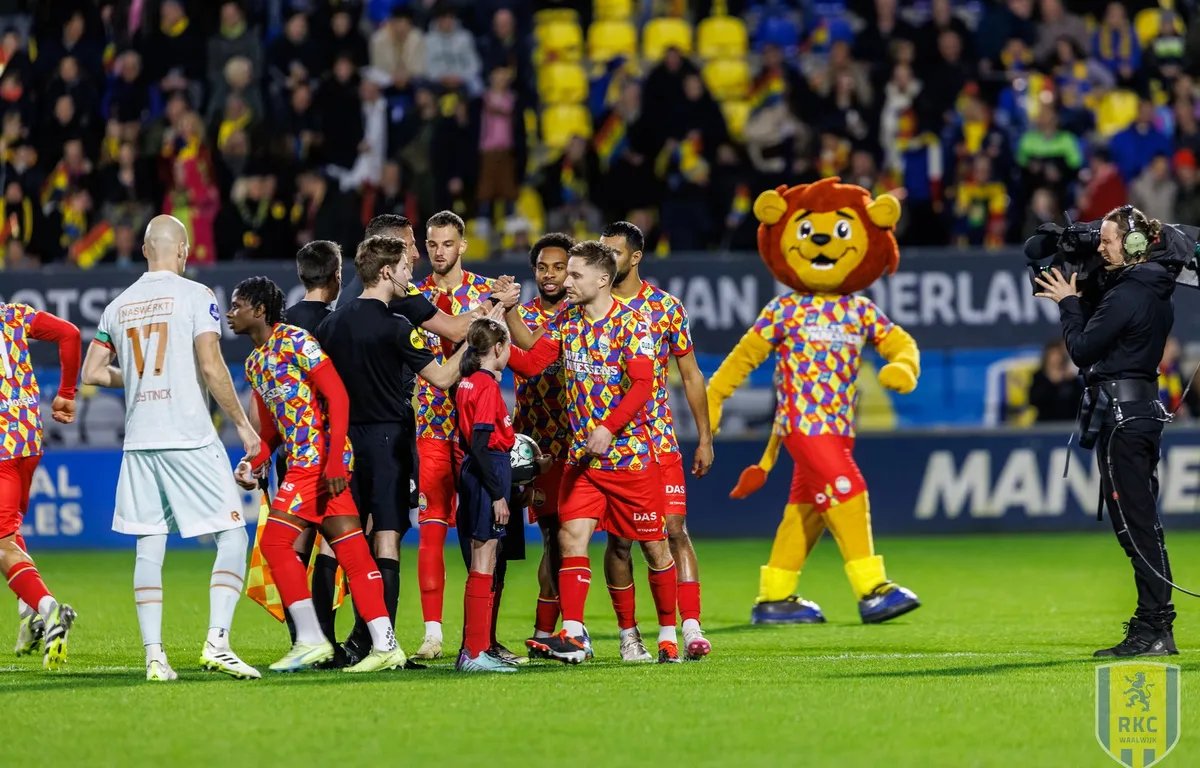 RKC Waalwijk viert carnaval met overwinning op N.E.C. Nijmegen