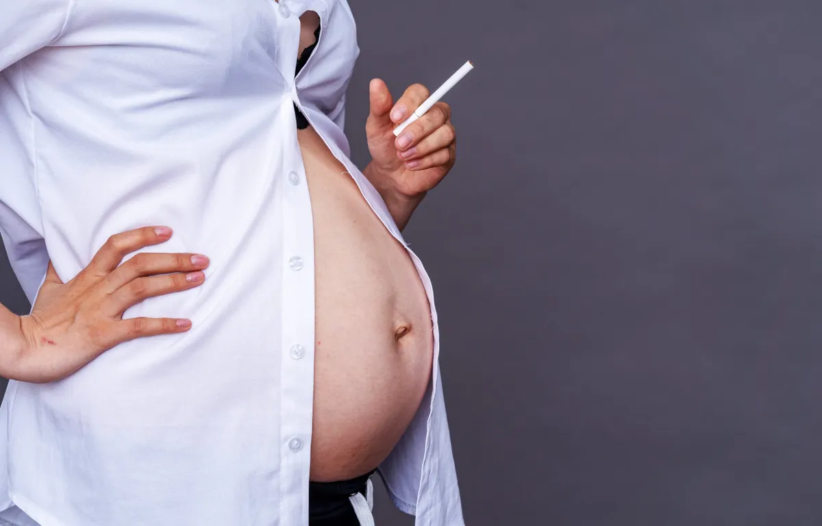 Roken tijdens zwangerschap geeft tien jaar later kleinere hersenen bij ...
