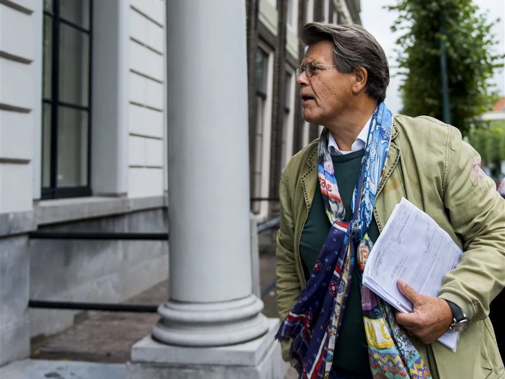 Emile Ratelband mag zijn kinderen nog slechts onder toezicht zien