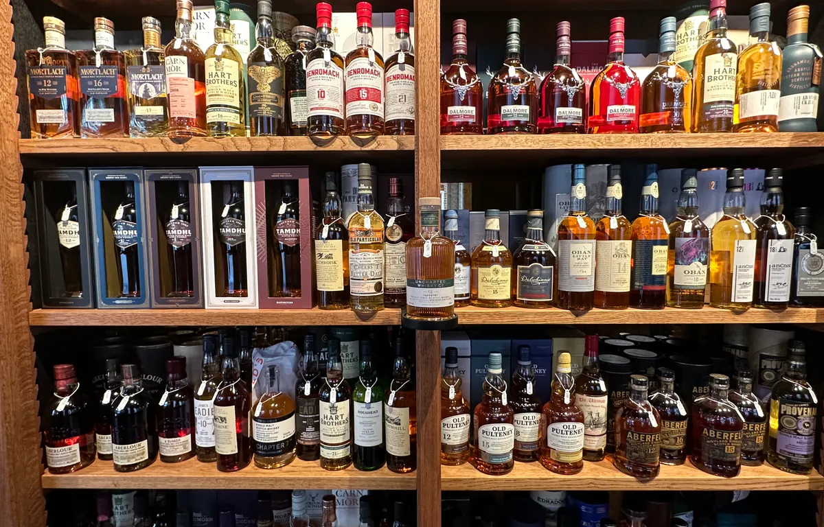 Update - Monk Whisky in Groningen geeft korting op laatste flessen
