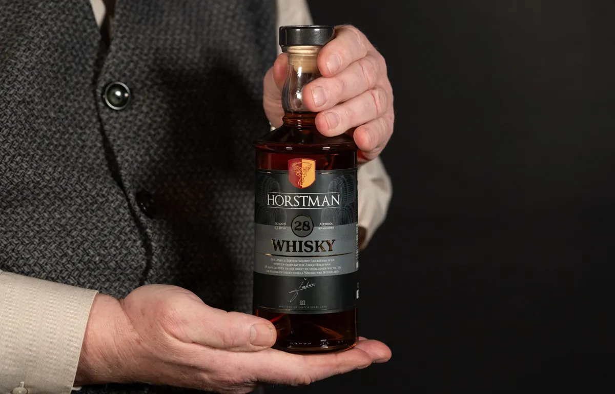 De oudste Nederlandse single malt whisky komt eraan en is nu al te ...