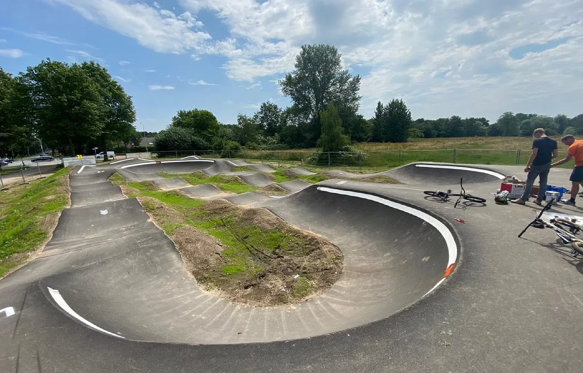 Pumptrack aan de Beemd is klaar voor gebruik