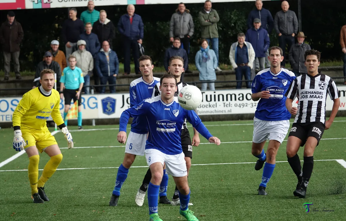 Woezik verliest van koploper Gemert