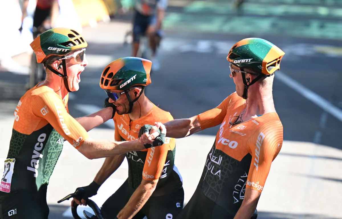 Jayco AlUla changes tactics due to points system: "In danger zone ...
