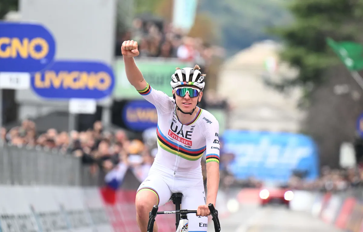 Pogacar keeps winning, even in November: "I'm very grateful to Trentin ...