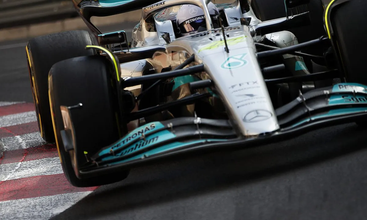 Mercedes gaat met speciale F1-auto rijden voor Pride Month