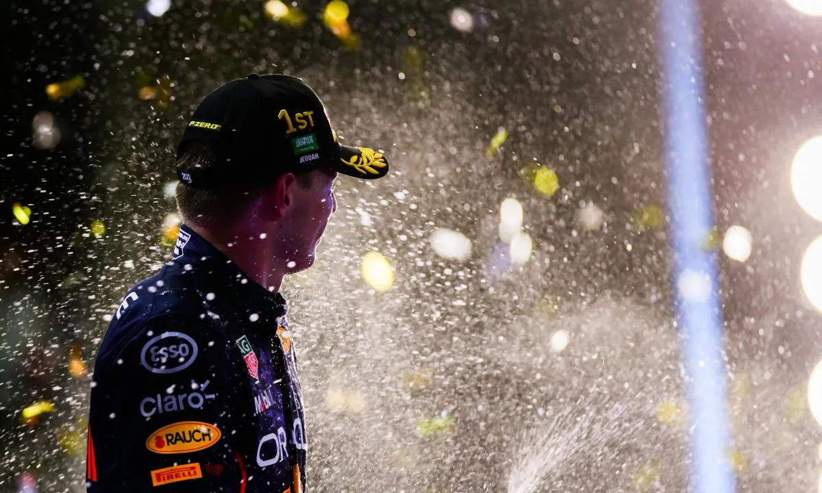 Red Bull-teambaas: “Verstappen is in het hoofd van Hamilton gekropen”