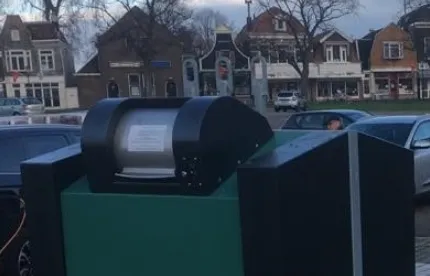 Groene afvalcontainers voor beroepsvaart geplaatst