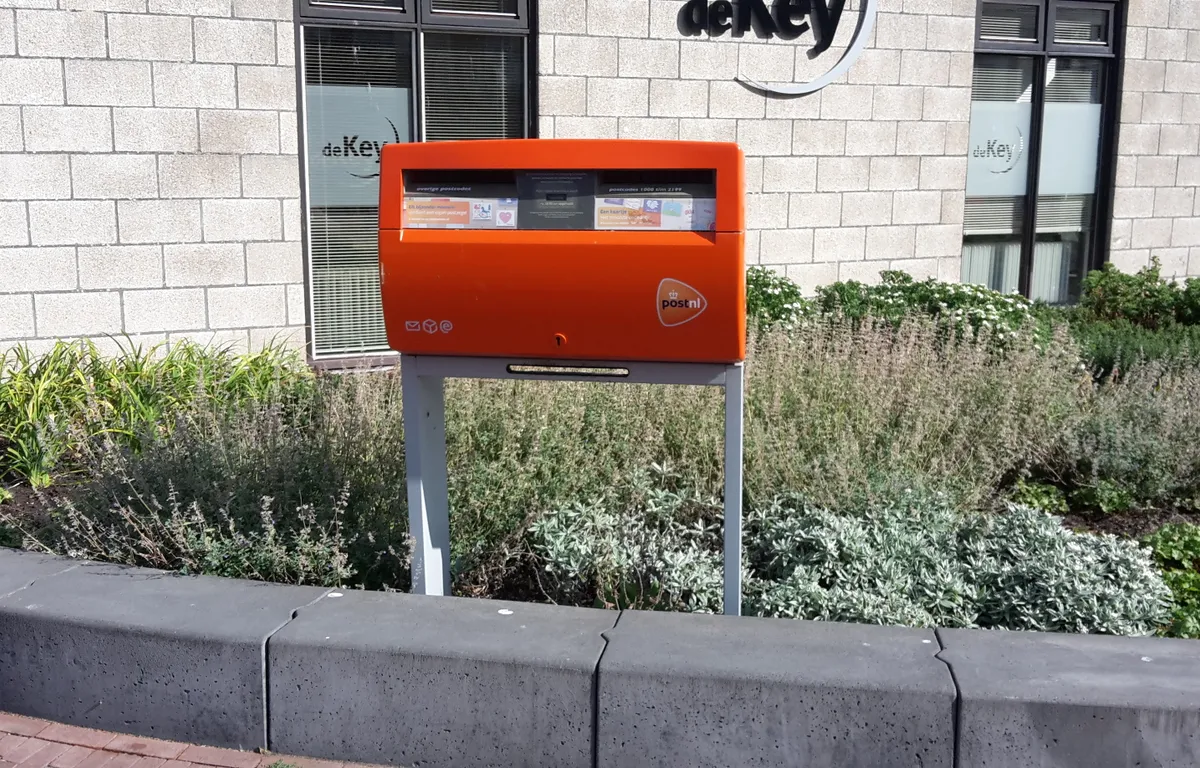 Post NL haalt de oranje brievenbus weg uit straatbeeld