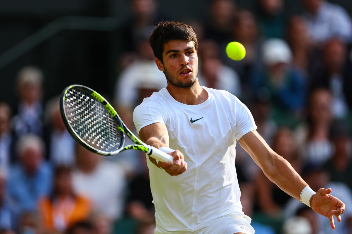 Carlos Alcaraz's Racquet: What's His Choice?