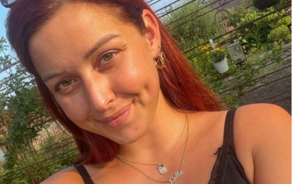 Lotte Vanwezemael trekt haar bikini aan in Center Parcs en iedereen gaat weer uit z'n dak