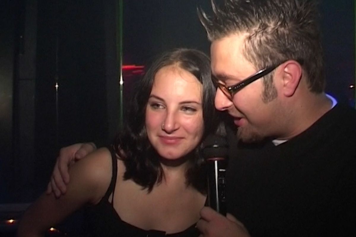Frank Molnar ontmoet een bende strontzatte Vlamingen in discotheek 'De ...