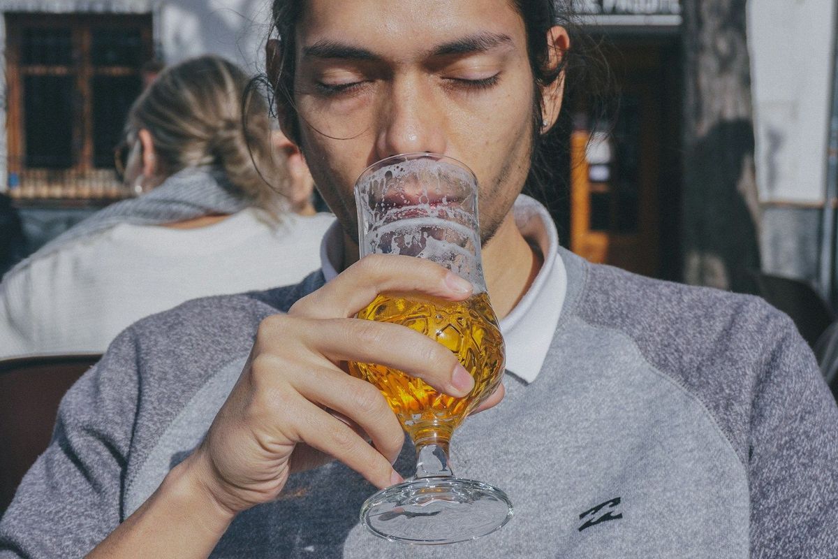 Deze 6 tekenen zijn het bewijs dat jij echt wel te veel zuipt