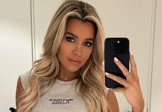 Bo Praet bewijst met heerlijke lingeriefoto's dat ze een van de knapste ...