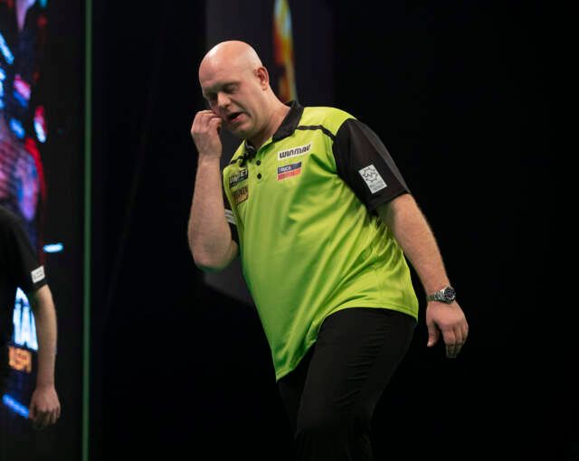 RTL Darts Bullseye: "Van Gerwen is die regie nu volledig kwijt"