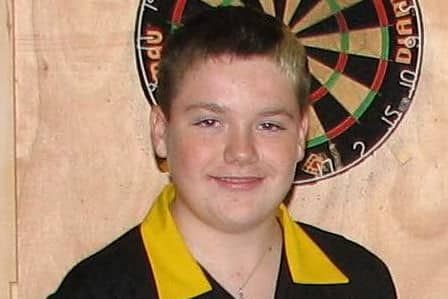 Jake Jones wint in voorbereiding naar de Winmau World Masters