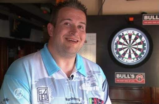 Volg live de laatste dag van recordpoging 100 uur darten Roy Otten