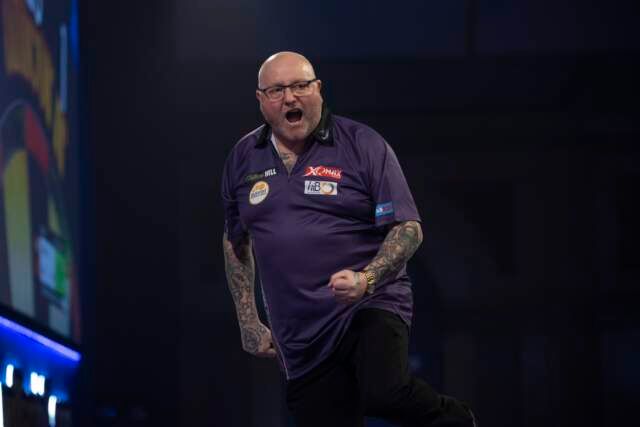 Henderson, Ashton, Hamilton en Hogan door naar kwartfinale World ...