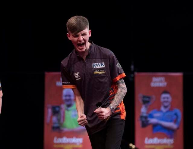 Eerste Dag UK Q-School 2025: Indrukwekkende start voor Bradley Brooks