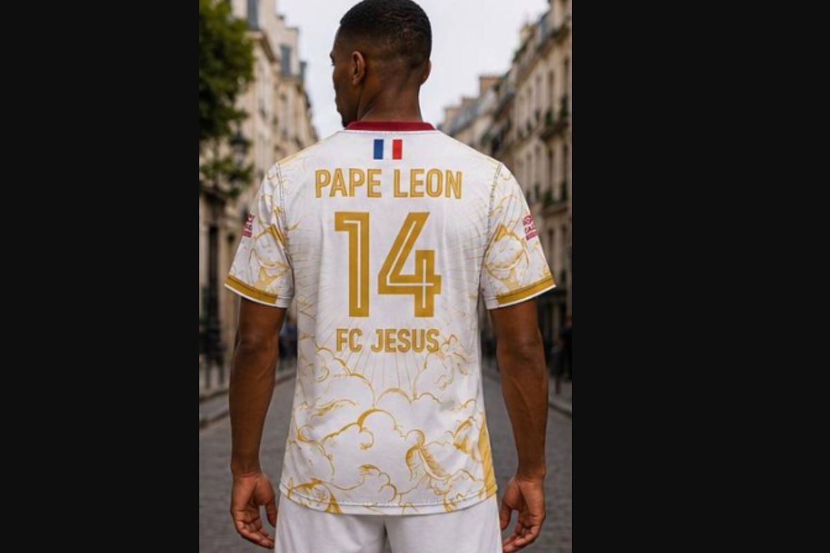 Le maillot de foot Pape Léon 14 fait un carton d'enfer